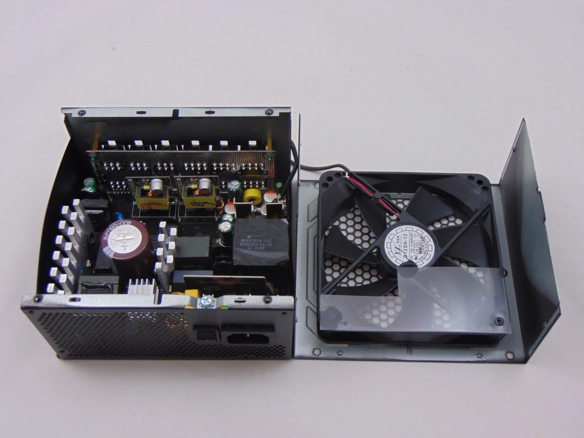 GIGABYTE P750GM 750W Power Supply Review - Page 3 of 7 - The FPS Review