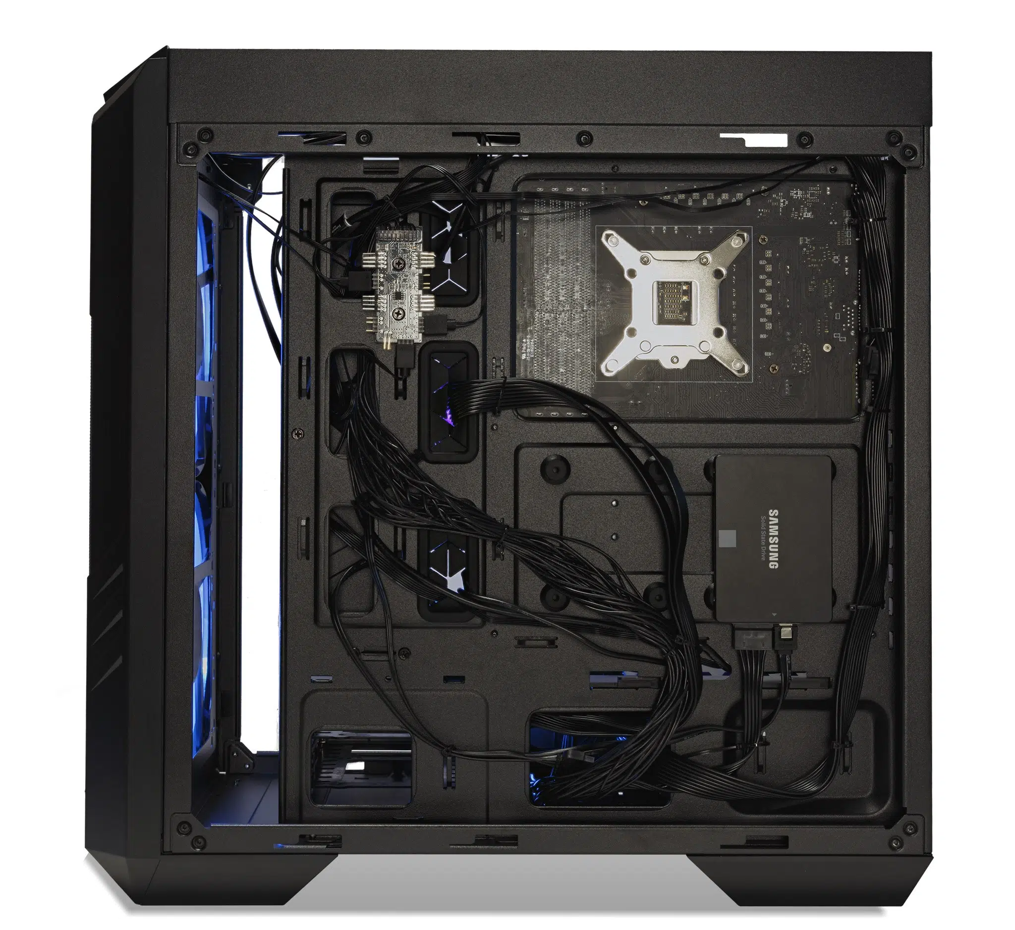 Cooler Master HAF 500 Black Case Review - Page 2 of 5