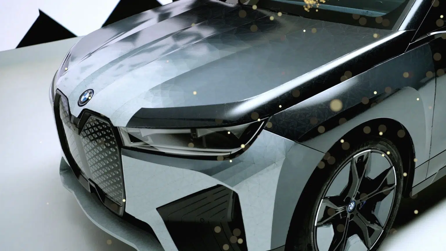 BMW Shows Off E Ink Car Paint That Changes Color at CES