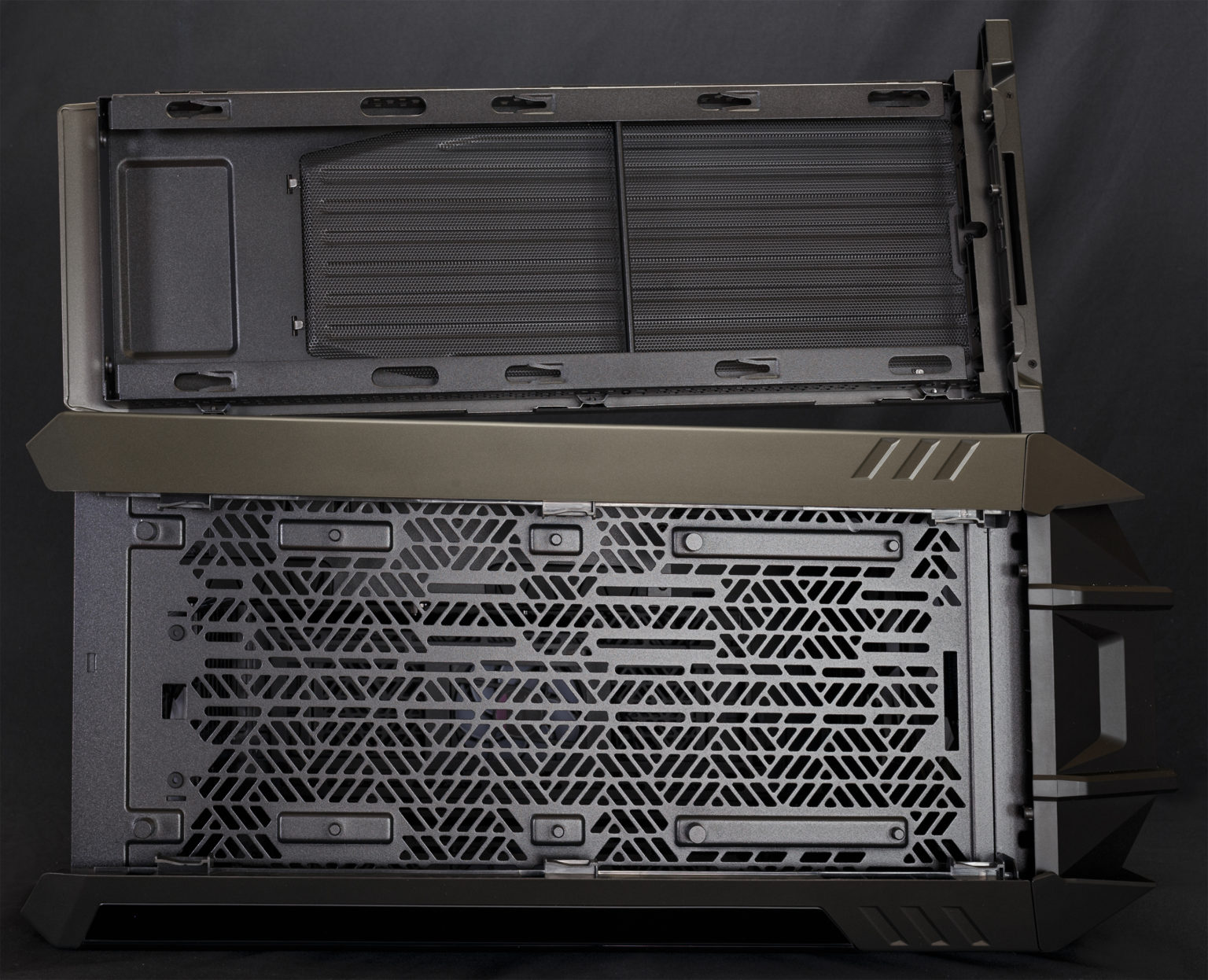 Cooler Master HAF 700 Black Case Review - Page 2 of 5