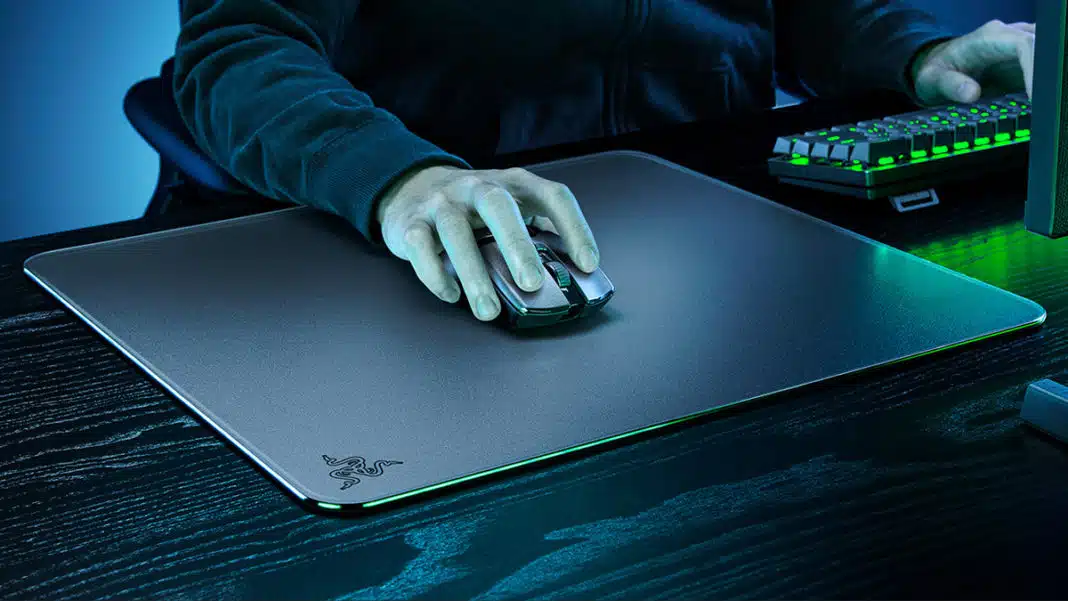 Razer Announces Its First Tempered Glass Gaming Mouse Mat: "Pure ...